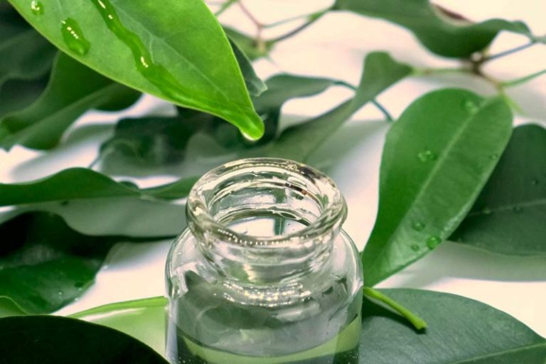 19 Natural Treatments for Rosacea