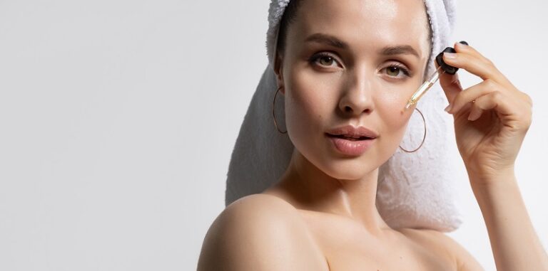 Avocado Oil for Skin: 10 Benefits & 6 Ways to Use It